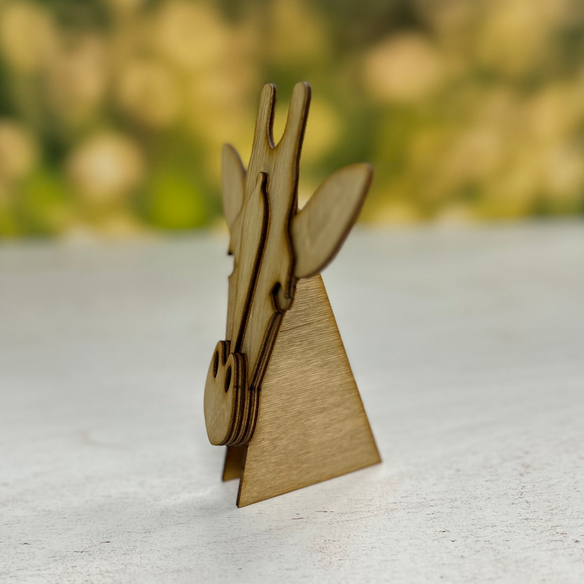 Giraffe Shelf Bust – Rack and Plume